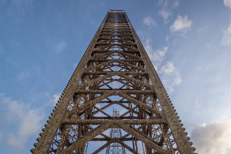 Jack Up Oil Rig Leg with Blue Sky when almost Fully Up Stock Photo ...