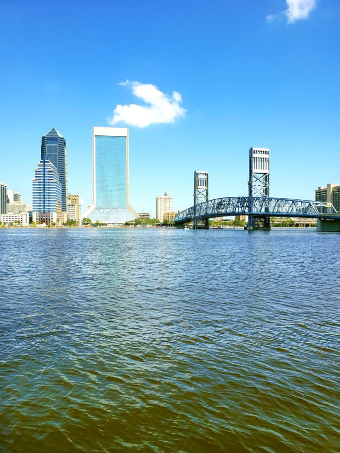Jacksonville, Florida Waterfront. Bay Bridge and Waterfront Editorial ...