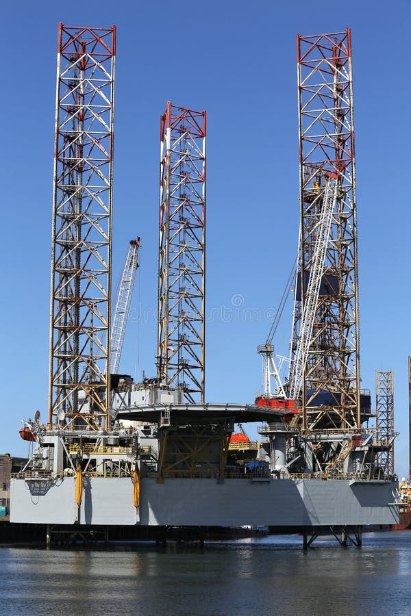 Legs Drilling Rig Stock Photos - Free & Royalty-Free Stock Photos from ...