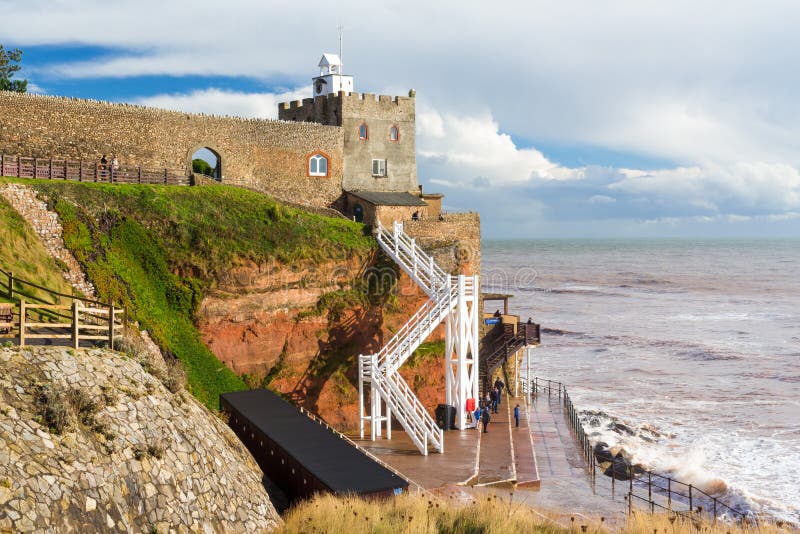 En Mystisk Runa Som Symbol På En Dörr På Norman Lockyer Observatory ...