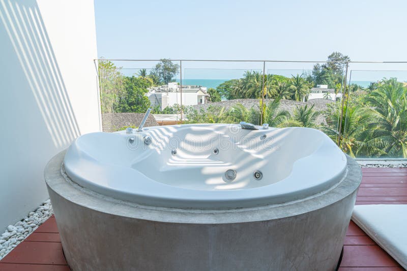 Jacuzzi Bath Tub on Balcony Stock Photo - Image of balcony, pool: 178665344