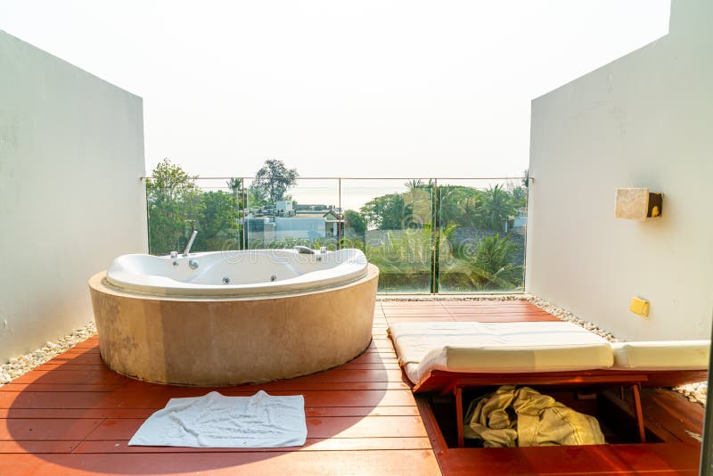 Jacuzzi Bath Tub on Balcony Stock Image - Image of beauty, faucet ...