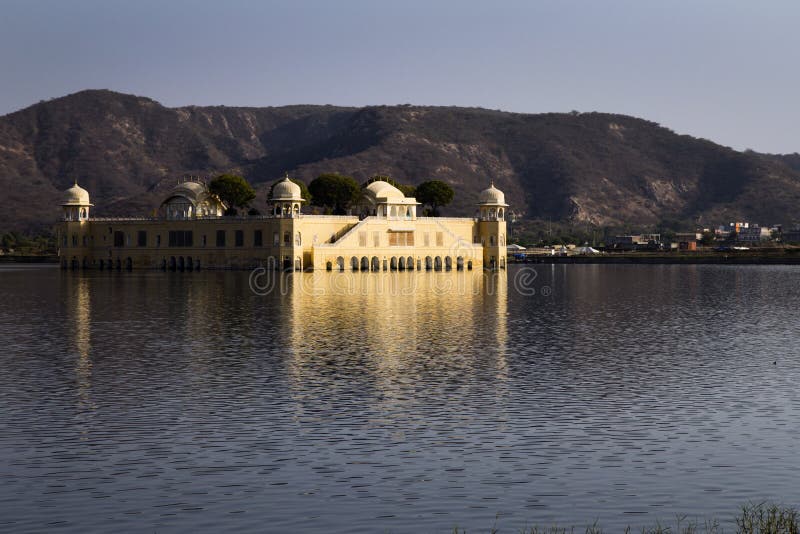 Jaipur, palace in the lake stock image. Image of lake - 29236971