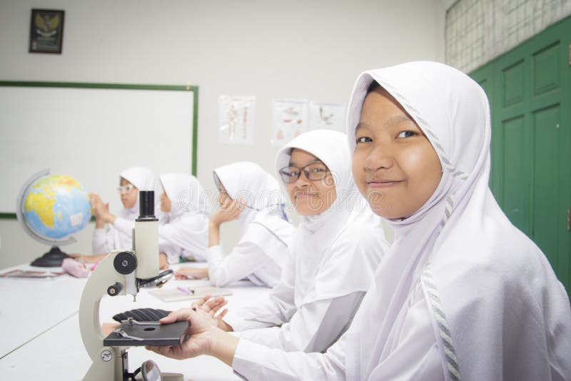 Muslim students editorial photo. Image of classmate - 100517621