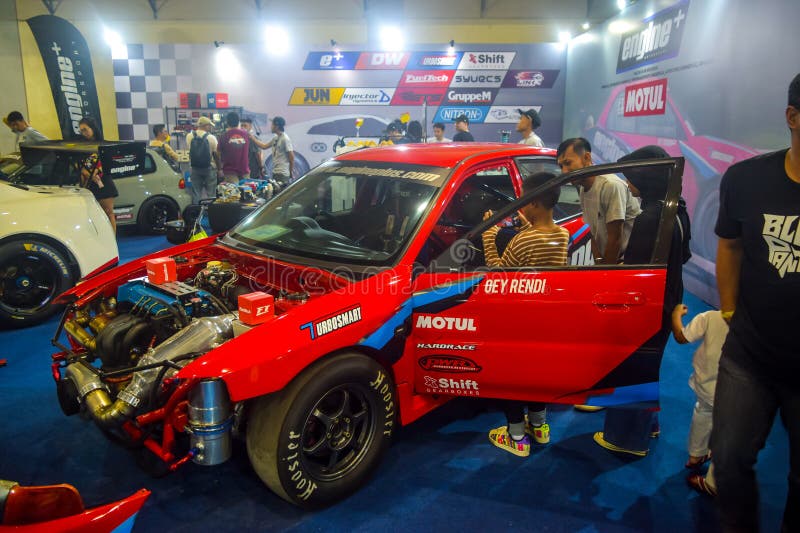 Red Mitsubishi Lancer Evolution IV Drag Car in Indonesia Modification ...