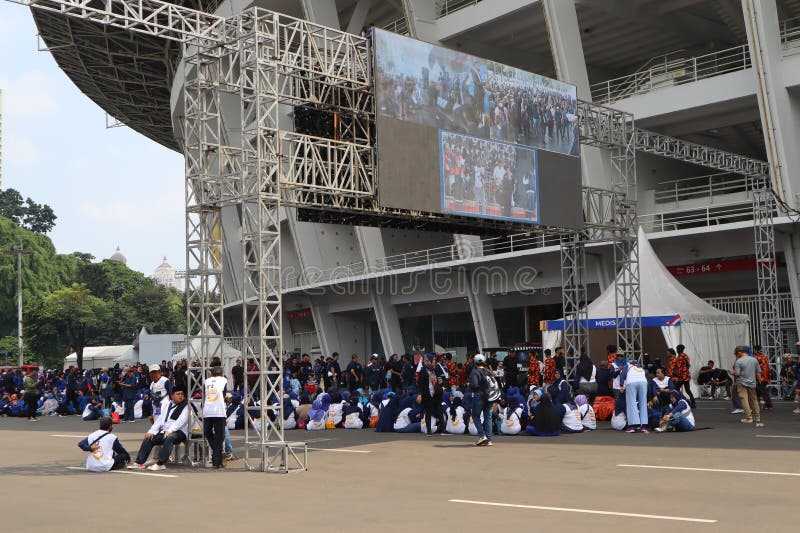 An Iron Frame and a Billboard are Installed in the Middle of the GBK ...