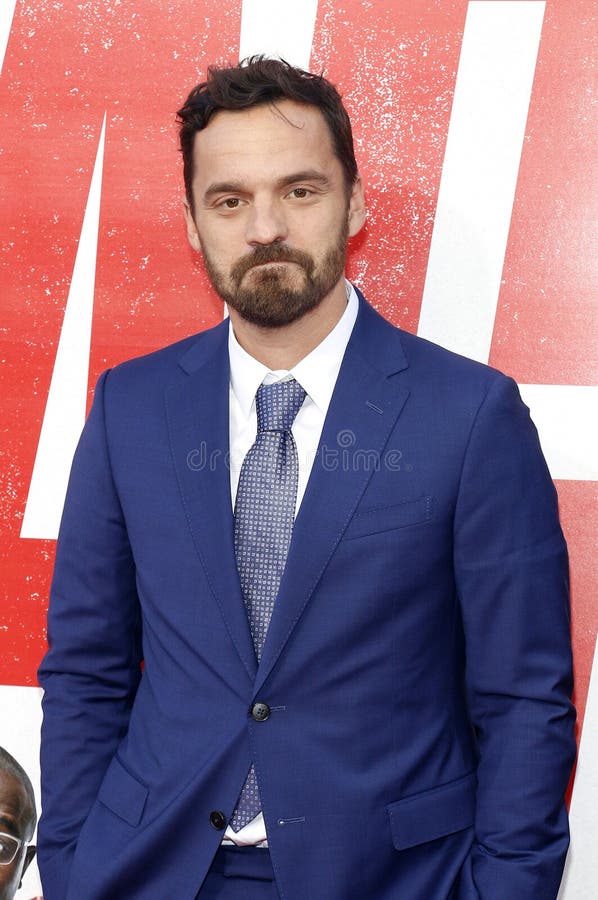 Jake Johnson, Ed-Helme, Annabelle Wallis, Hannibal Buress, Isla Fisher ...