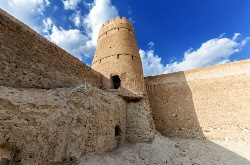 Jalan Bani Bu Ali Fort foto de archivo. Imagen de defensa - 60609280