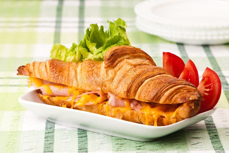 Croissant Del Jamón Y Del Queso Foto de archivo - Imagen de queso ...