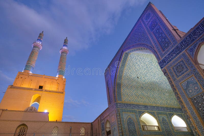 Jameh Mosque in Yazd, Iran editorial photo. Image of people - 317089276