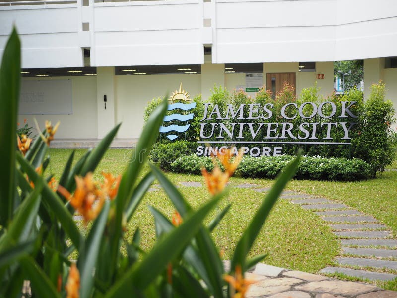 James Cook University Singapore Foto editorial - Imagen de sismo, verde ...