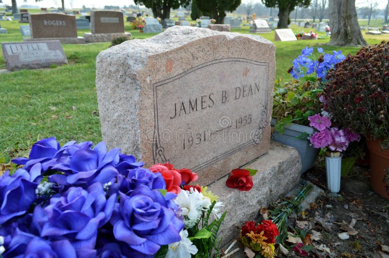 James dean editorial photo. Image of fairmount, kisses - 27849026