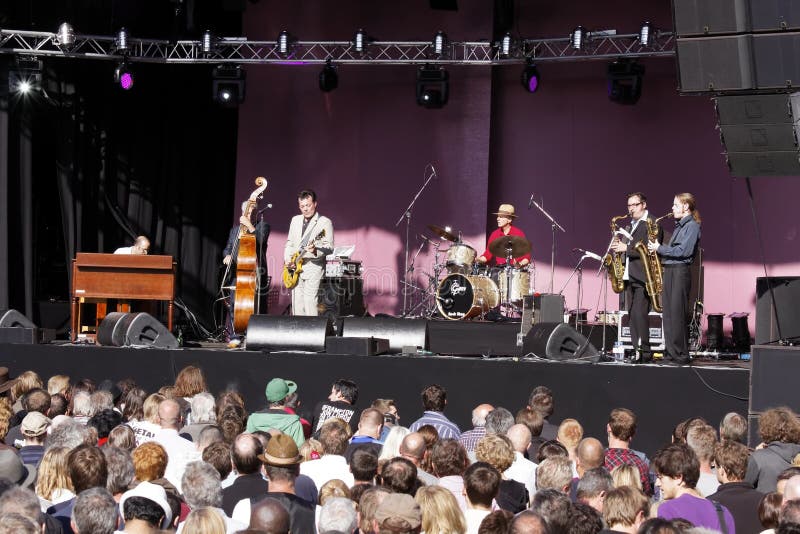 James Hunter editorial stock image. Image of james, show - 20192829