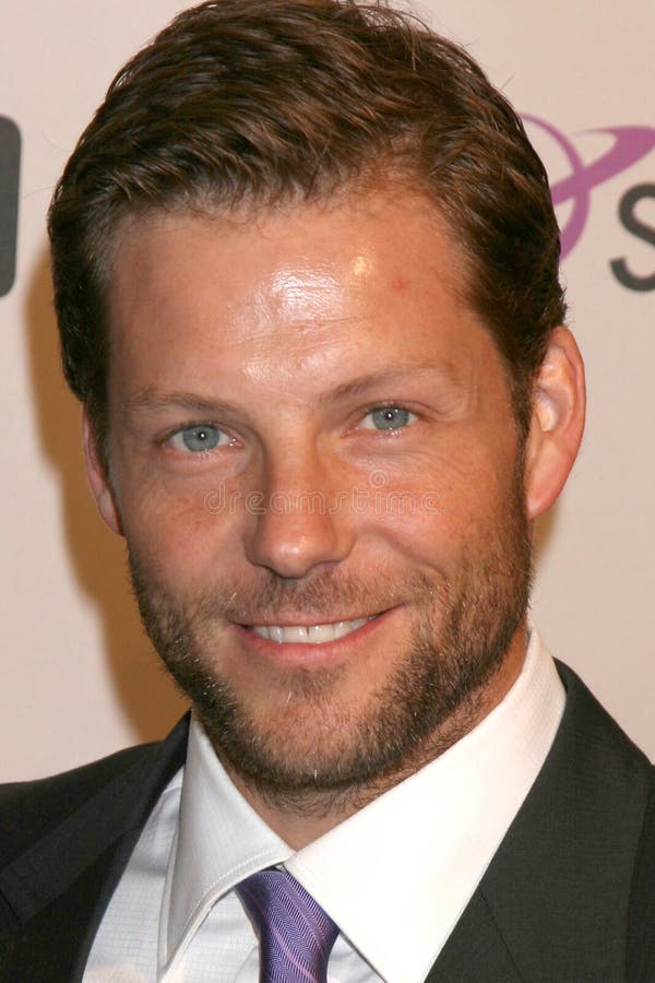 Jamie Bamber editorial stock image. Image of july, hilton - 27157409