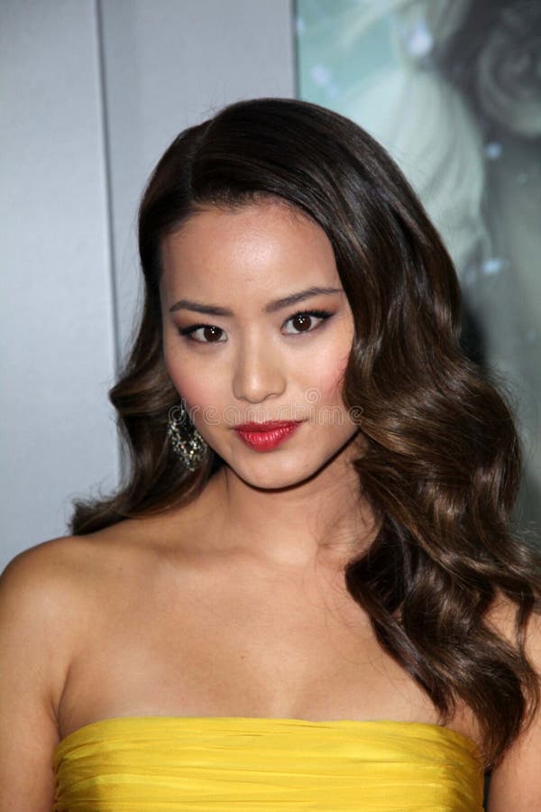 Jamie Chung editorial photo. Image of theater, premiere - 26356826