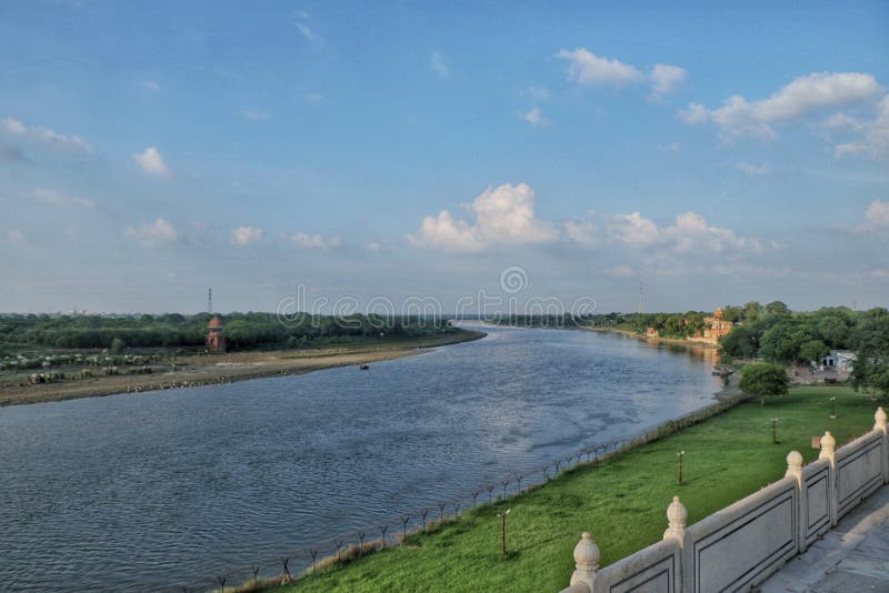 Jamuna River Flows Nearby the Great Taj Mahal Stock Image - Image of ...