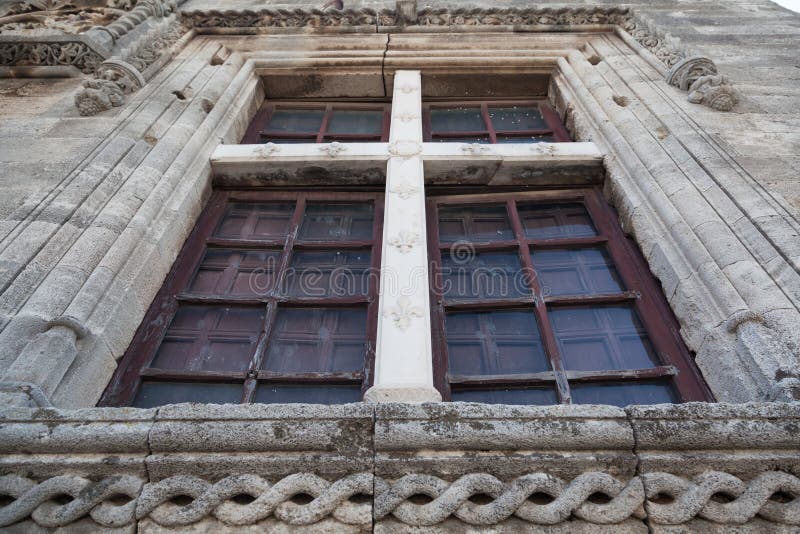 Janela No Castelo Medieval Do Rodes Foto de Stock - Imagem de branco ...