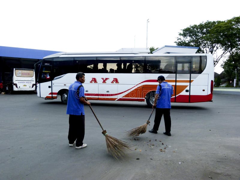 504 Cleaning Bus Stock Photos - Free & Royalty-Free Stock Photos from ...