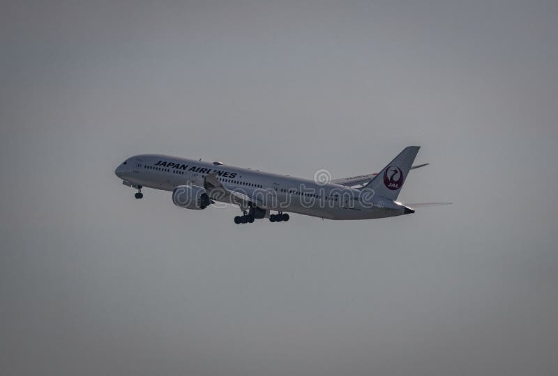 Japan Airlines Boeing 787 Dreamliner Taking Off in Boston Editorial ...