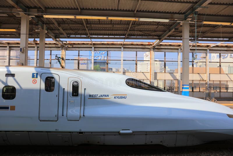 Japan Shinkansen 100 Series Editorial Stock Photo - Image of park ...