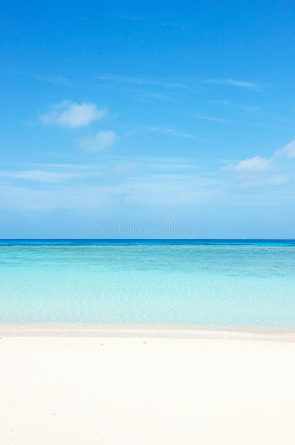 Clean white beach stock image. Image of sand, ripple - 29763477