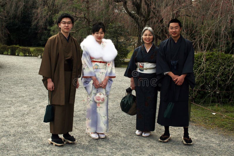 Japanese family editorial image. Image of people, kimono - 22506095