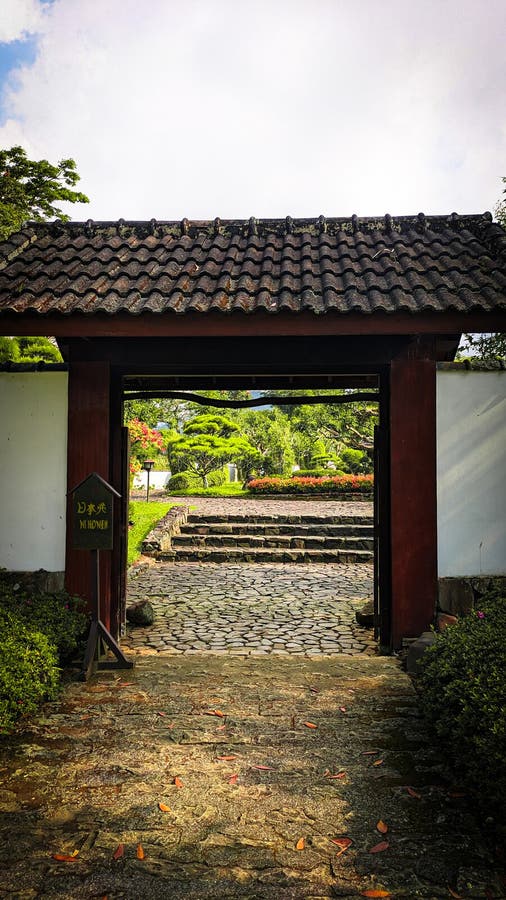 Japanese Gate Garden Gate Open Beautiful Stock Image - Image of ...