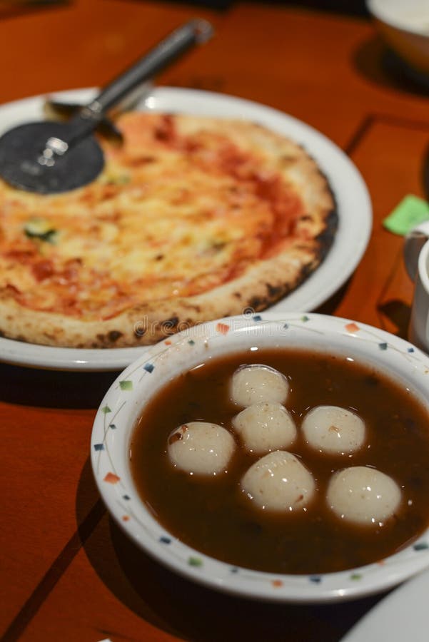 Japanese Glutinous Rice Balls Dessert Stock Image - Image of break ...