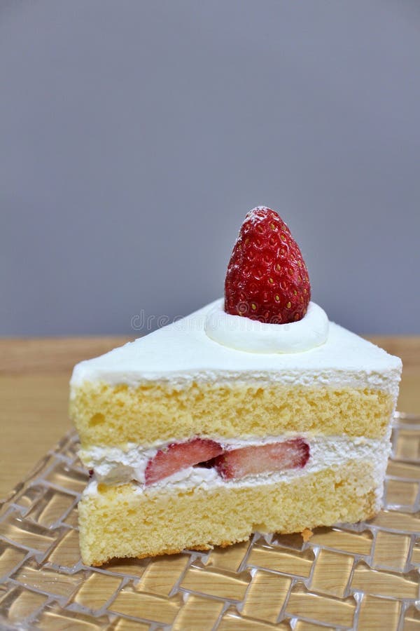 Japanese Strawberry Shortcake (layer Cake) Stock Image - Image of ...