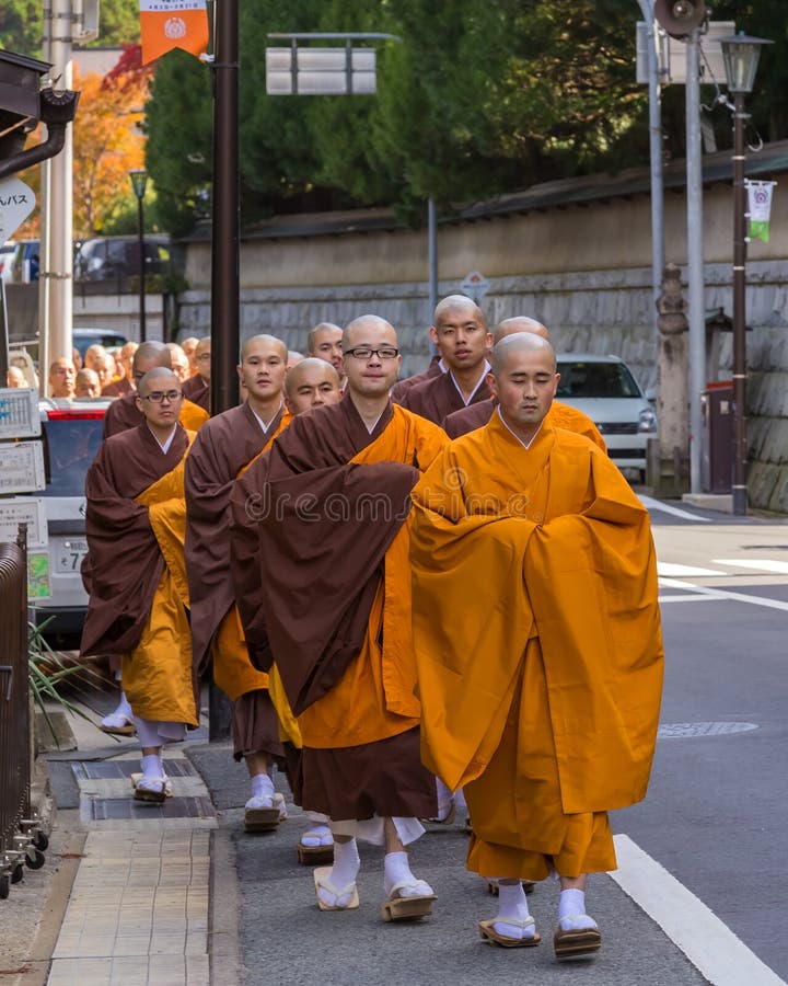 Japanse Monnik in Koyasan, Wakayama Redactionele Stock Afbeelding ...