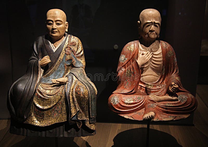 De Japanse Monniken Voeren Boeddhistische Rituelen Uit Redactionele ...