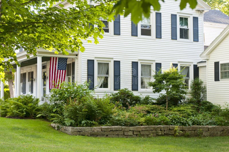 Jardin De Maison De Campagne Photo stock - Image du jardin, patriotique ...