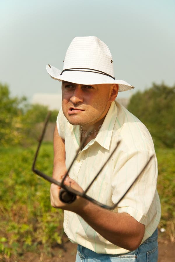 310 Photos de Fermier Avec Une Fourche - Photos de stock gratuites et ...