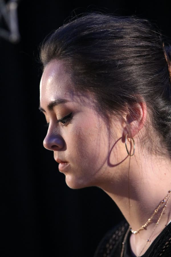 Jasmine Thompson Films a Session in New York Editorial Photo - Image of ...