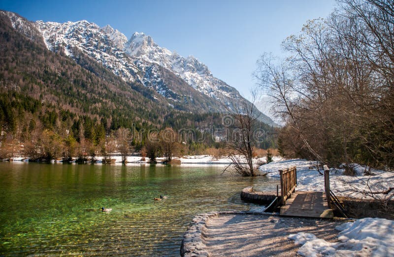 Jasna See, Kranjska Gora, Slowenien Stockfoto - Bild von hintergrund ...