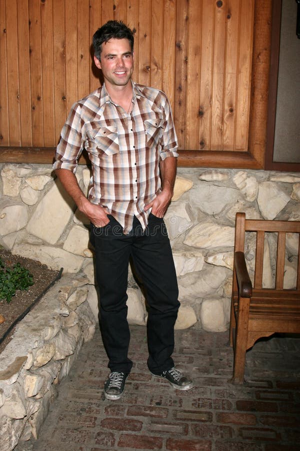 Jason Thompson editorial photography. Image of studio - 38022297