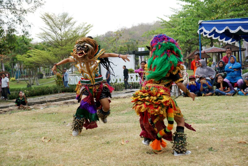 Jathilan Art Performance, Indonesia Foto editorial - Imagen de ritual ...