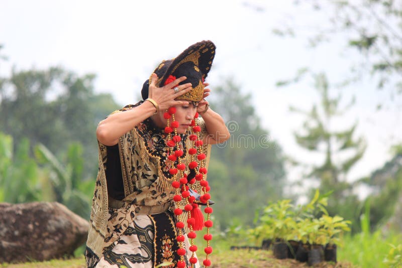 200 West Java Traditional Dance Stock Photos - Free & Royalty-Free ...