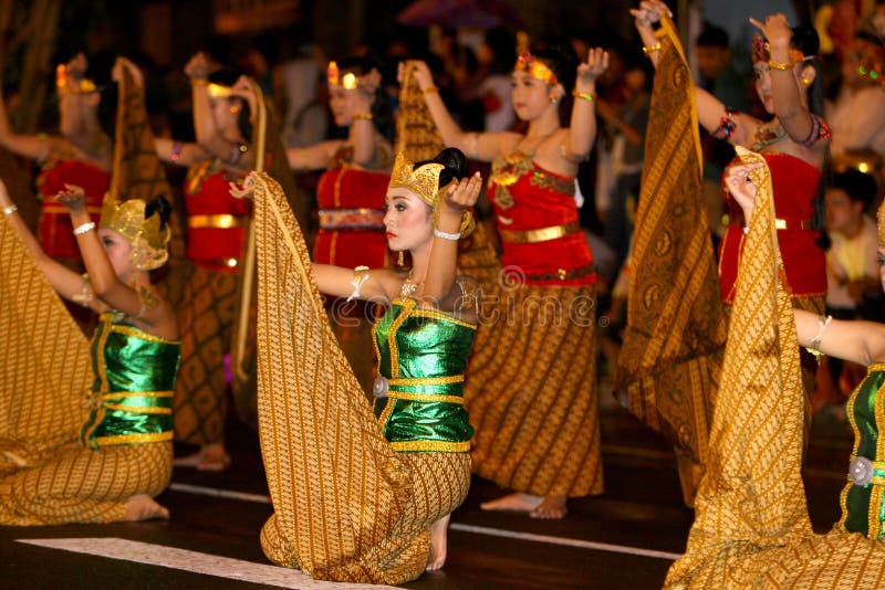 Javanese Cultural Performances Editorial Stock Image - Image of ...