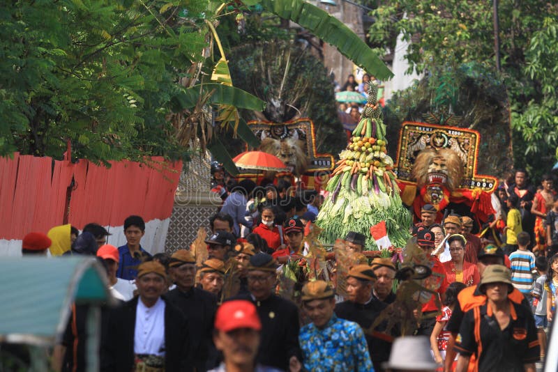 Javanese Traditional Ceremony Editorial Stock Image - Image of customs ...