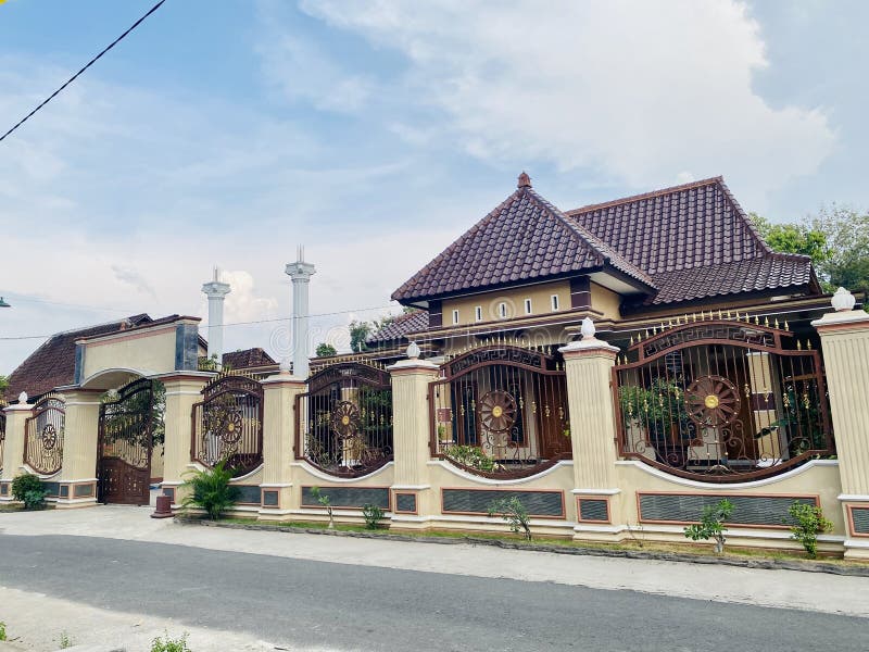 Javanese Traditional Modern Joglo House Stock Photo - Image of building ...