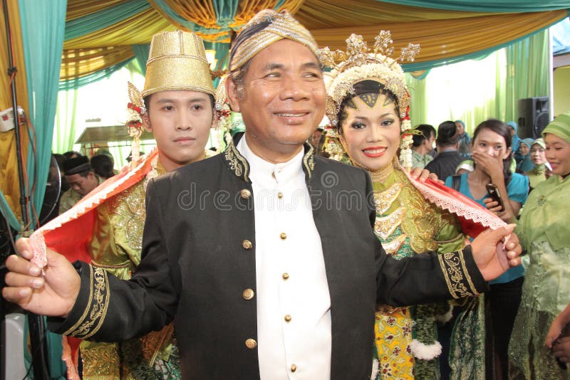 Javanese Traditioneel Huwelijk Redactionele Foto - Image of javanees ...