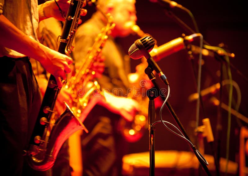 Jazz scene stock image. Image of microphone, jazz, band - 33712401