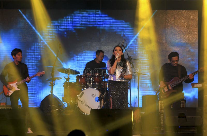 Jazz singer editorial stock photo. Image of jazz, event - 77357053