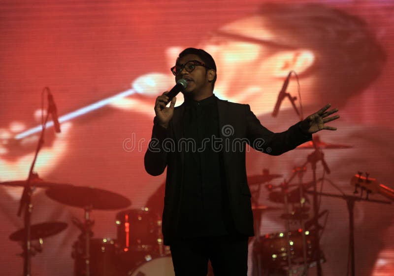 Jazz singer editorial photography. Image of solo, java - 77357137