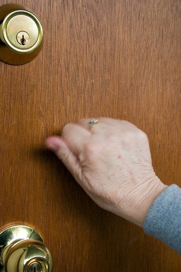 Photo de frapper de main photo stock. Image du main, coups - 13661090