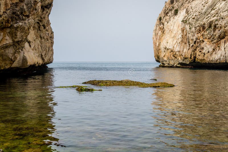 JebhaPlaya Monica Beach and Waves and Rocks Stock Photo - Image of ...
