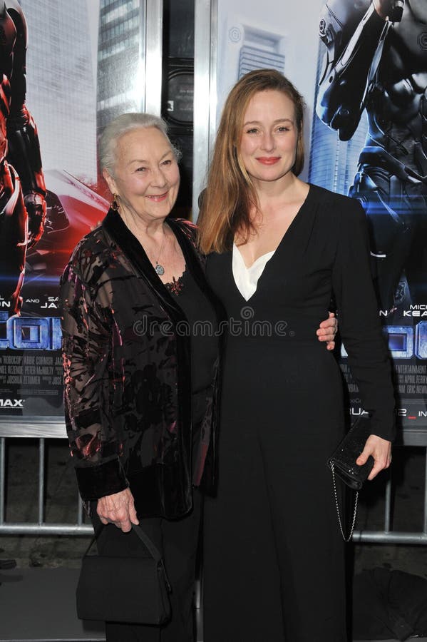 Jennifer Ehle Y Rosemary Harris Foto de archivo editorial - Imagen de ...