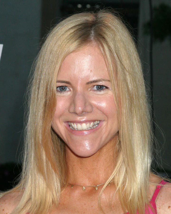 Jennifer Elise Cox 10 Items Or Less