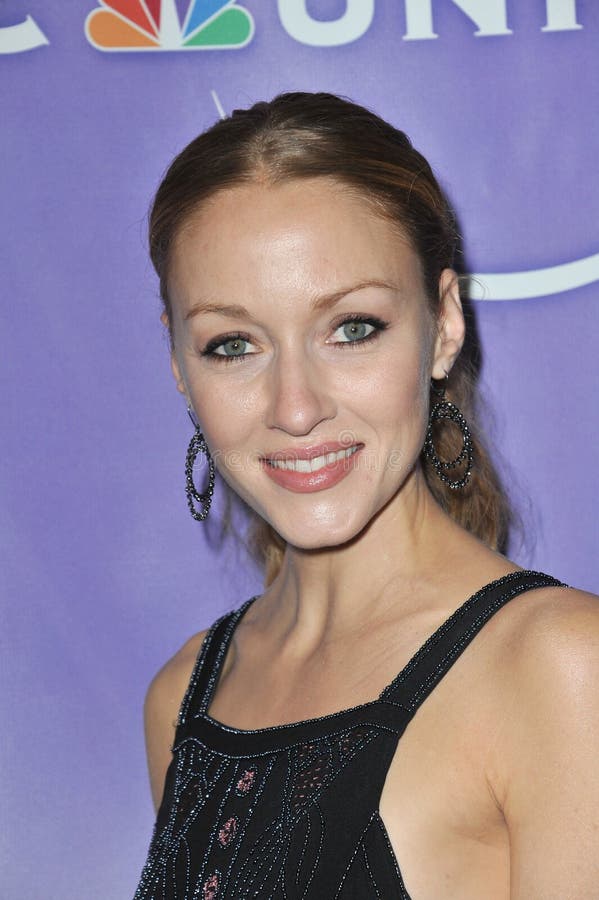 Jennifer Ferrin editorial image. Image of winter, ferrin - 36034420